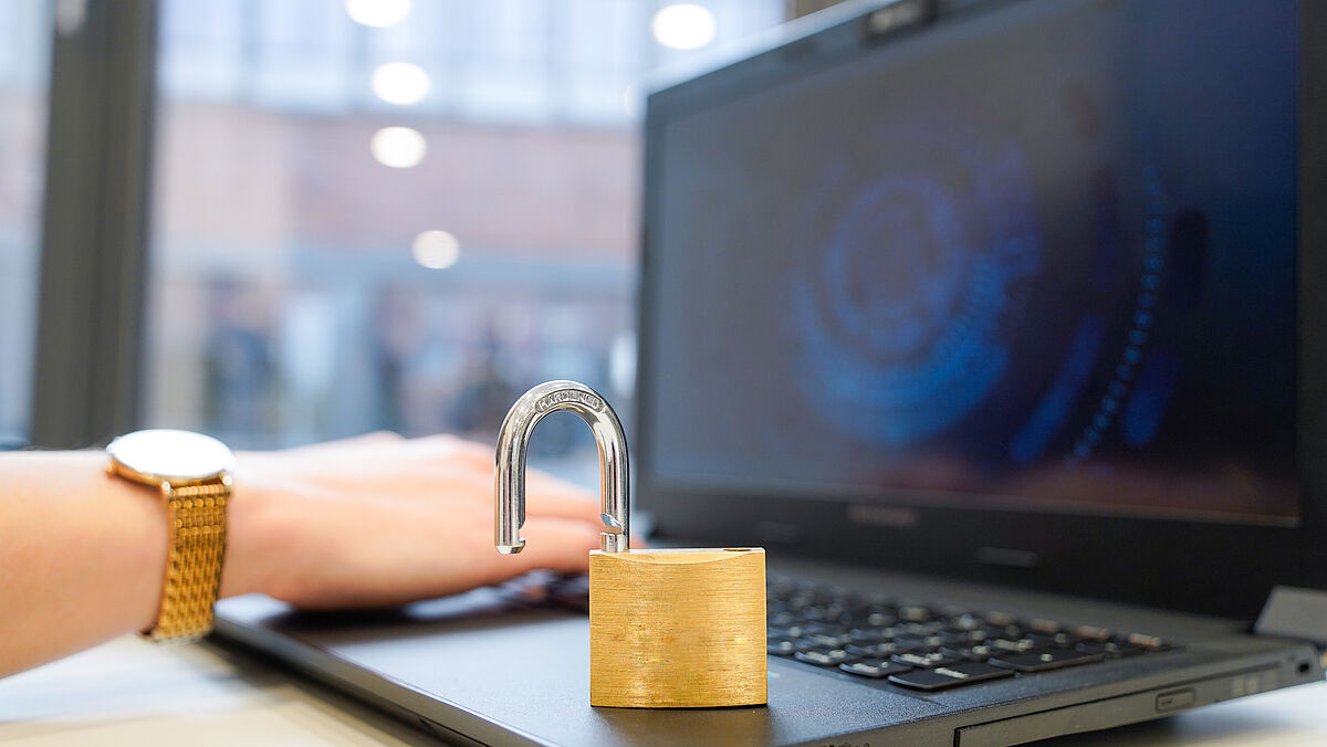 Paderborn University prepares SMEs for cyber security | Faculty of ...